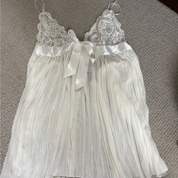 Victoria's Secret | Intimates & Sleepwear | Bridal White Lingerie Set ...